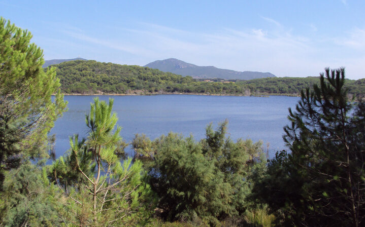 La leggenda del Lago di Baratz (Leggende di Sardegna) - Europe and ...